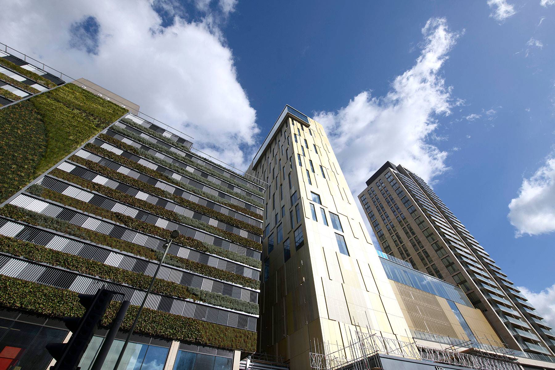 Victoria Place Woking opens - Sir Robert McAlpine