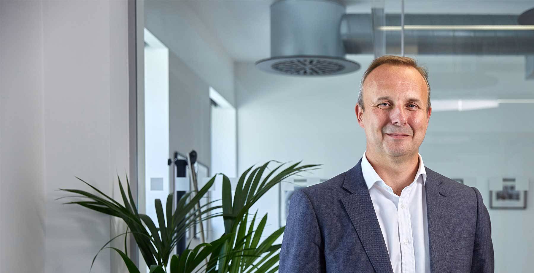Grant Findlay writes on the rise of onshoring - Sir Robert McAlpine
