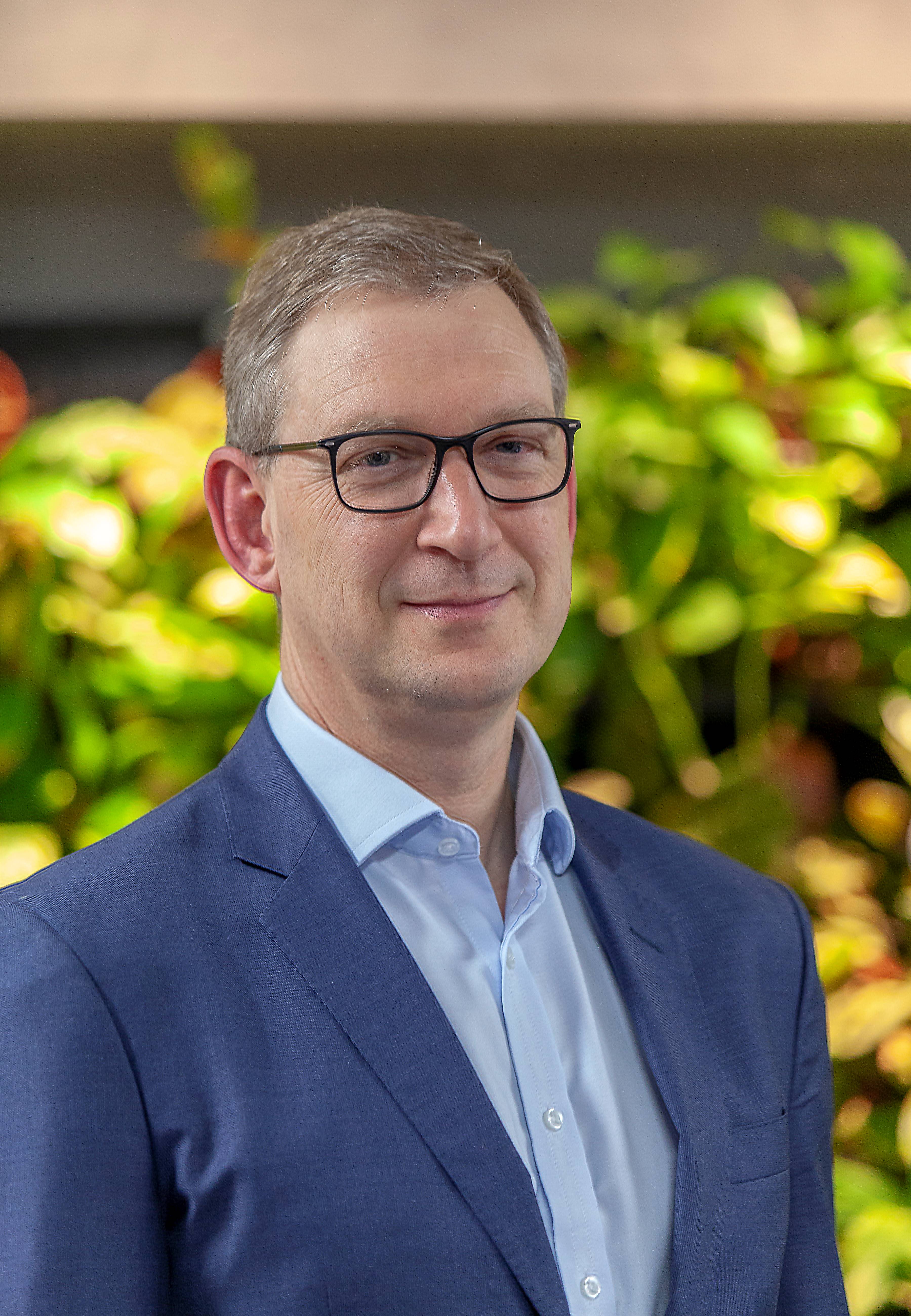 Sector Profile SRM Special Projects - Sir Robert McAlpine