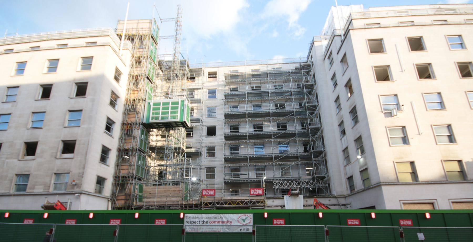 Westbury Hotel lifted to build basement - Sir Robert McAlpine